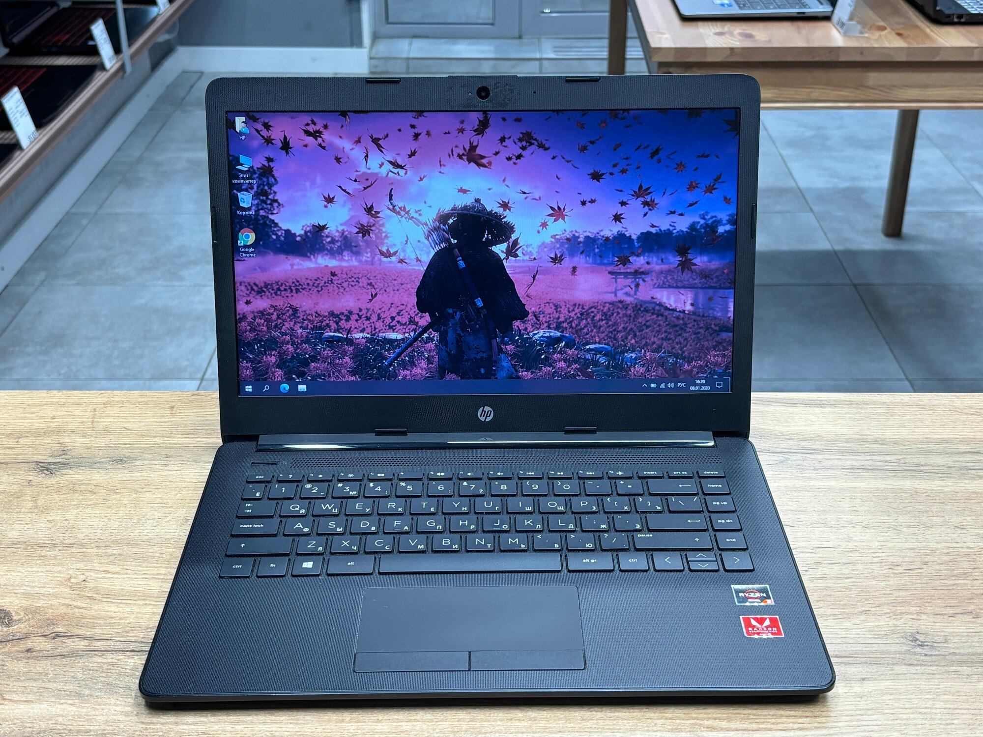 Ноутбук HP 15/14" HD /AMD Ryzen 3 2200u/8gb DDR4/128GB SSD/Windows 10 Pro. Товар уцененный