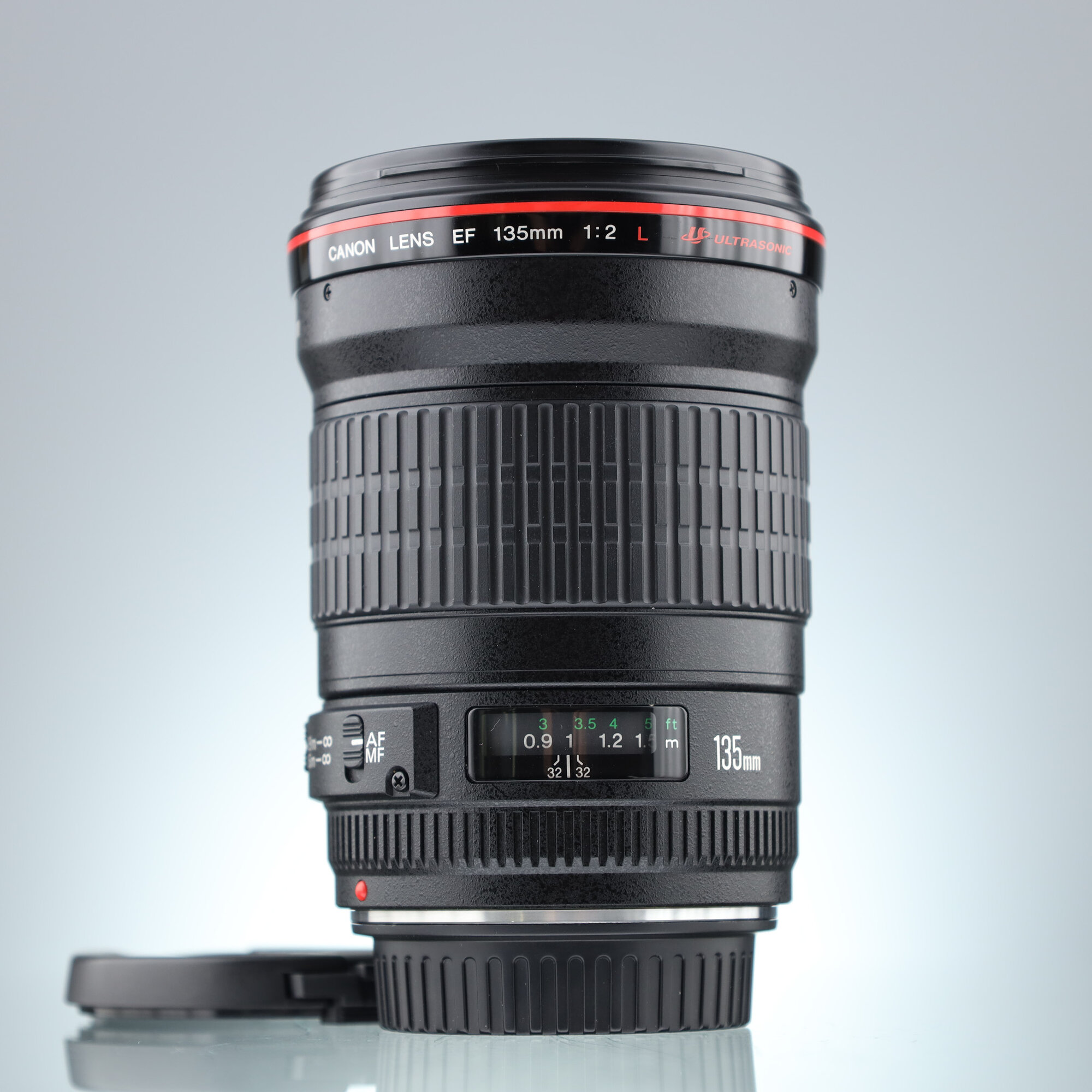 Объектив Canon EF 135mm f/2L USM, профессиональный телеобъектив, черный