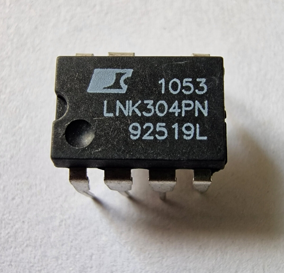 Микросхема LNK304PN