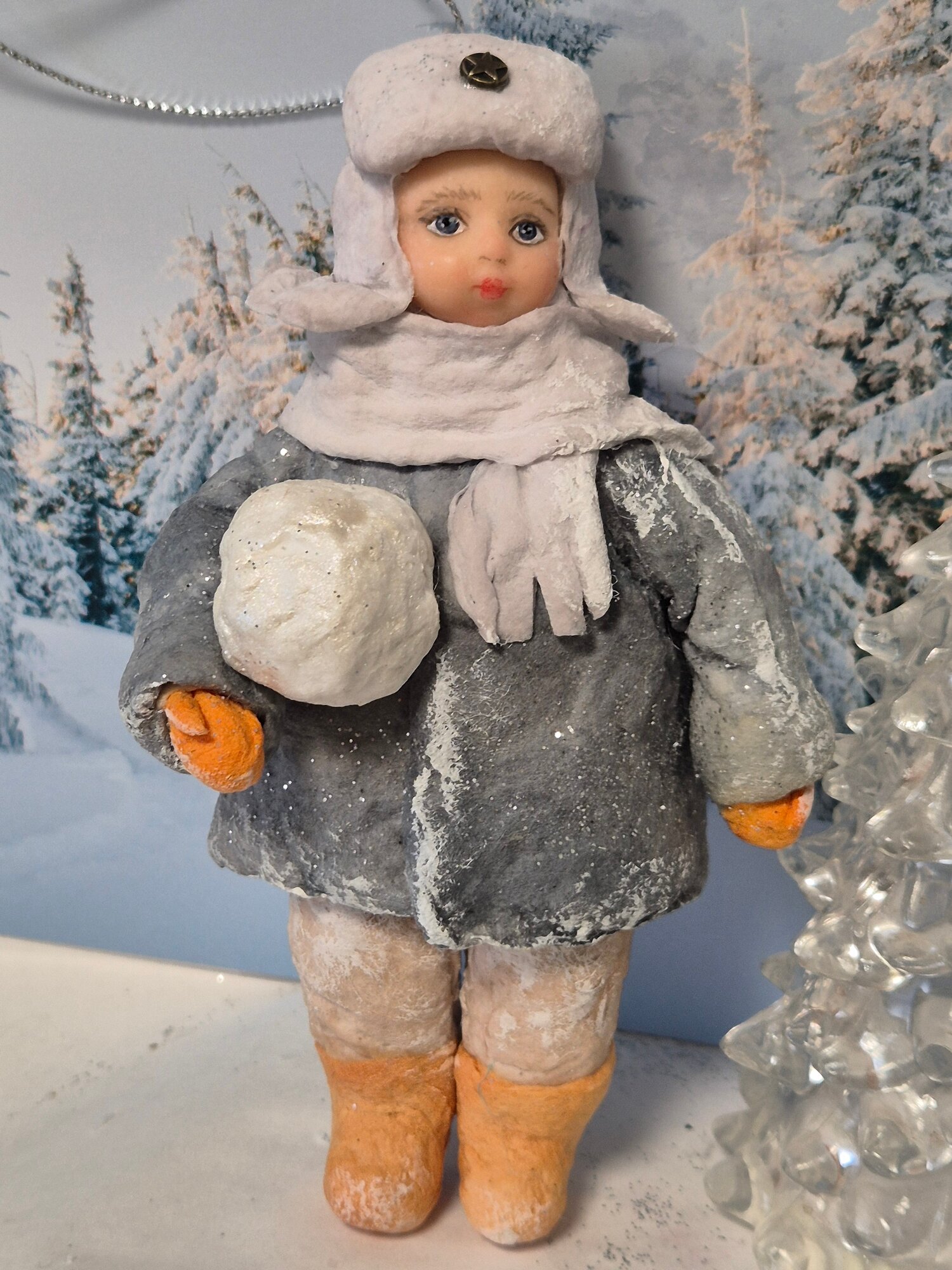 Ёлочная игрушка Affavatta, "Мальчик со снежками", 12см, ручная роспись
