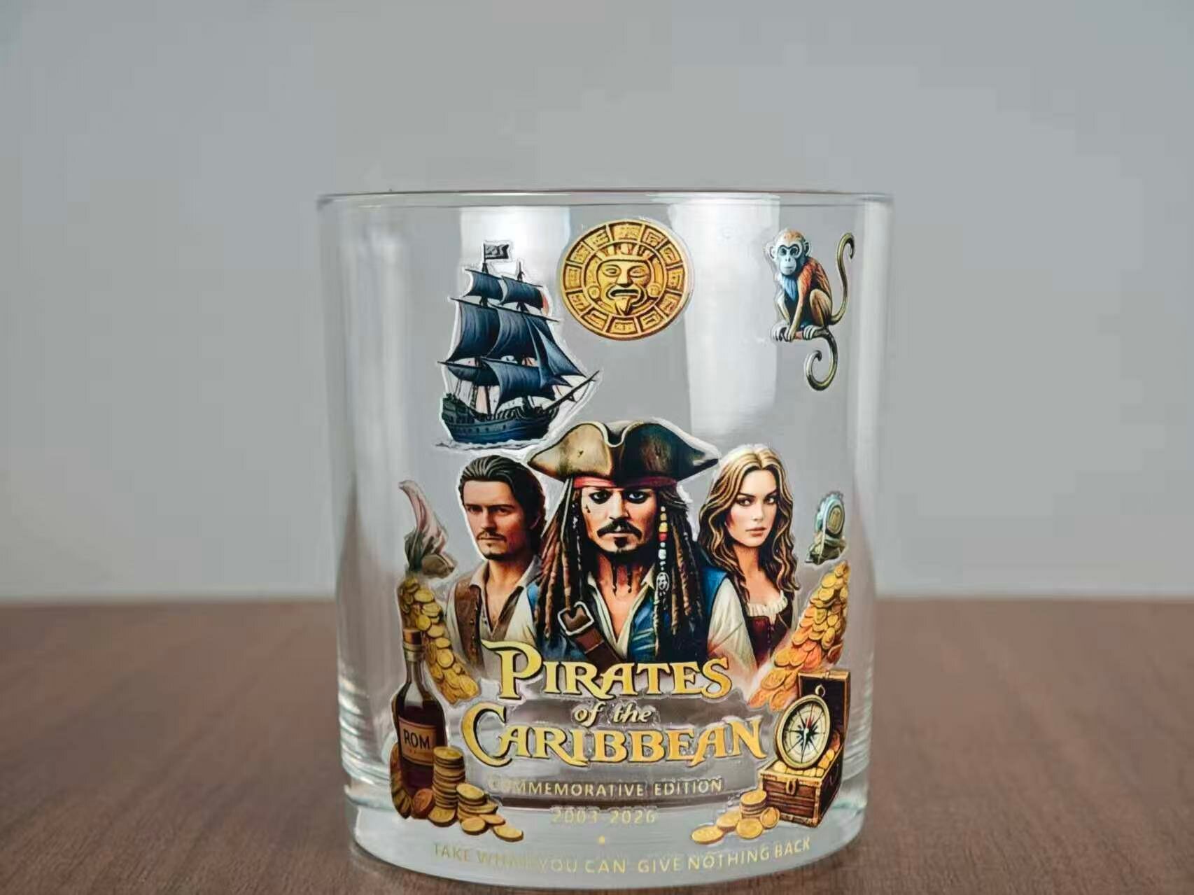 Бесцветный и прозрачный, Whiskey Стекло, Pirates of the Caribbean, 300 мл Стекло, Поверхность плоская, не объемная