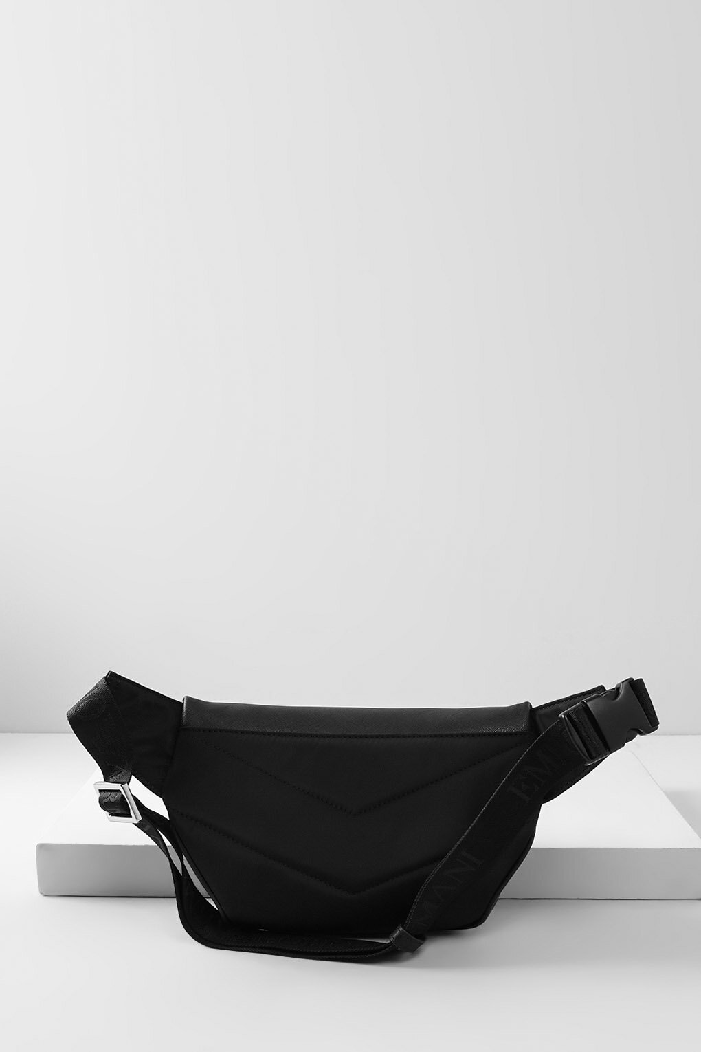 Сумка EMPORIO ARMANI, черный — фото 1