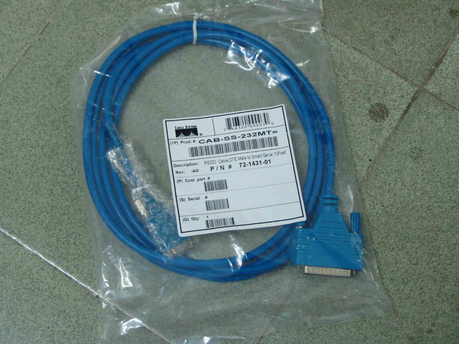 Кабель Cisco CAB-SS-232MT Smart Serial to DB25 RS232 DTE Male 3m 72-1431-01