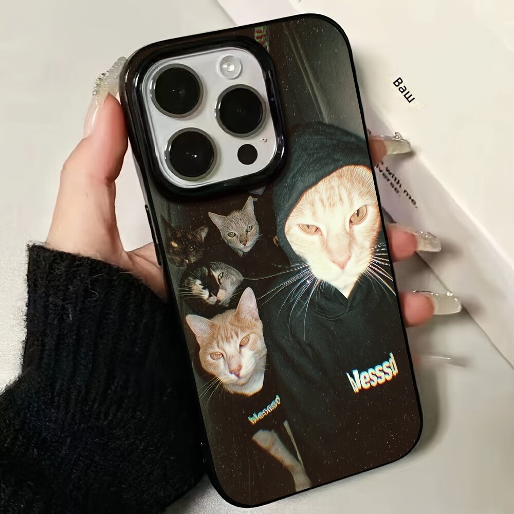 Чехол для смартфонов моделей 16 с изображением кота в одежде и чёрной рамкой, цвет: смешанный 1