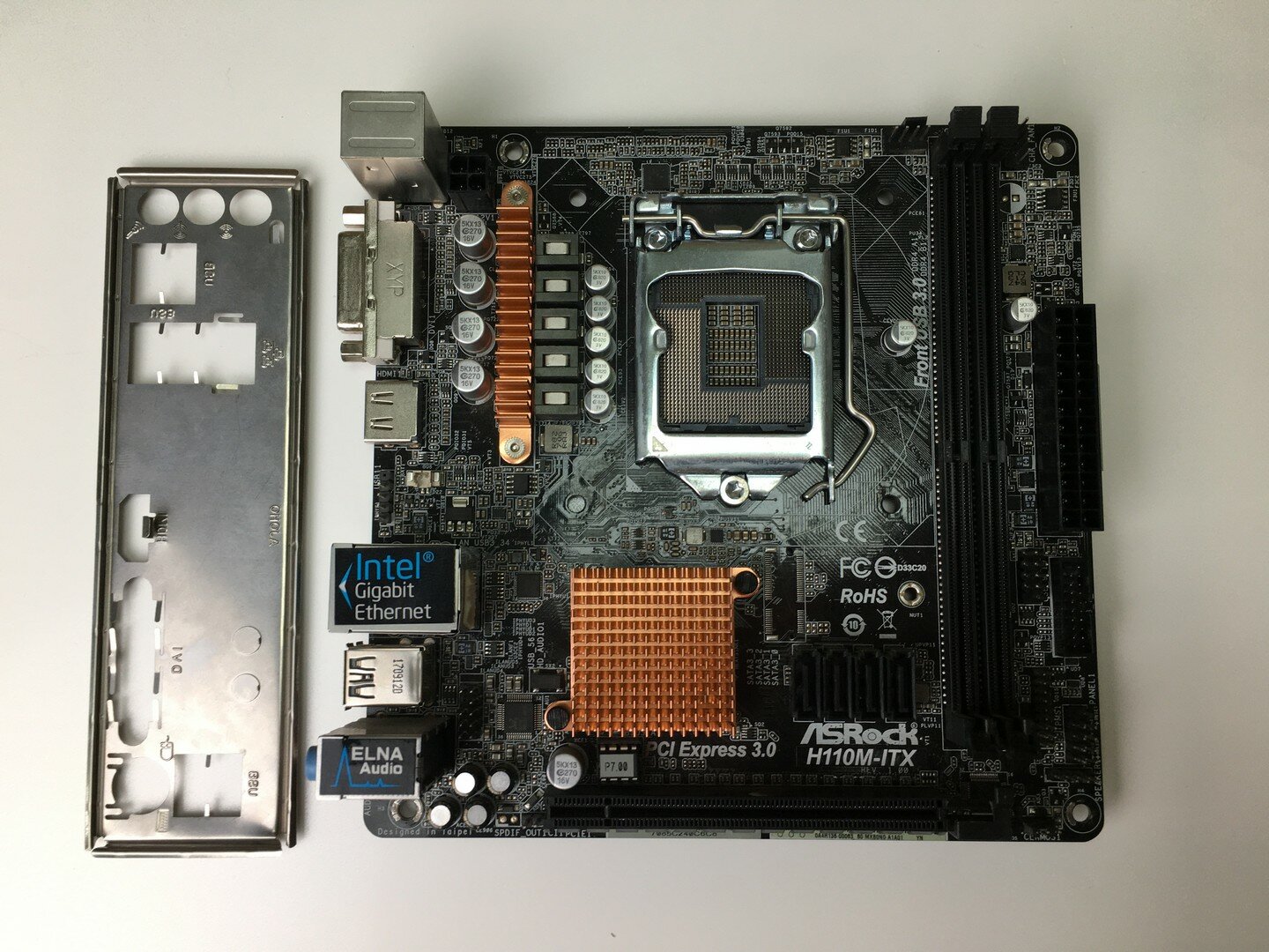 Материнская плата S-1151 AsRock H110M-ITX Rev 1.00 H110/2xDDR4/SATA/Lan/USB3.0/DVI-D/HDMI/Sb/mITX