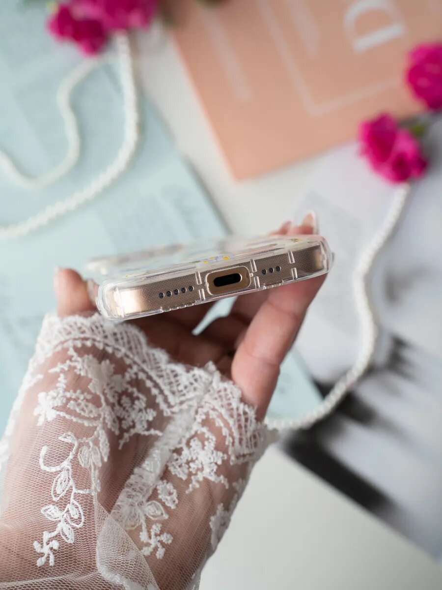 Чехол на iPhone 16 Pro с принтом — фото 1