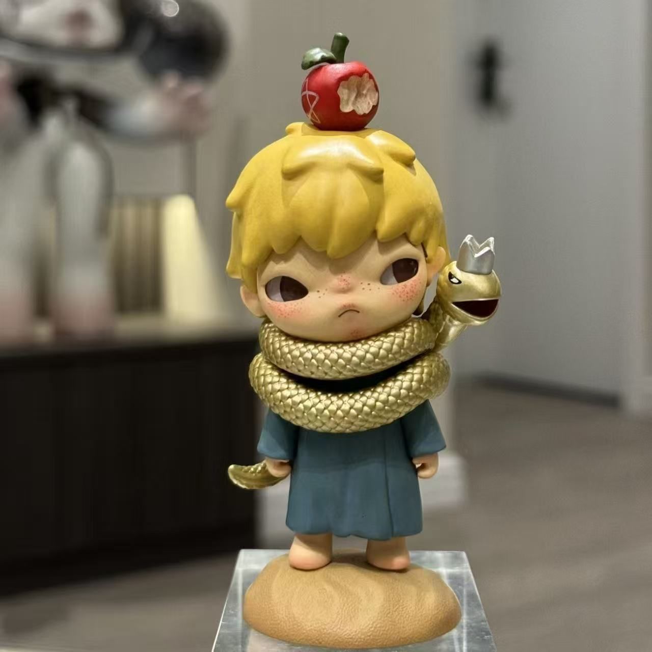 Фигурка Popmart Hirono из серии "Маленький принц и роза", фигурка из серии "Загадочный рай", праздничный подарок