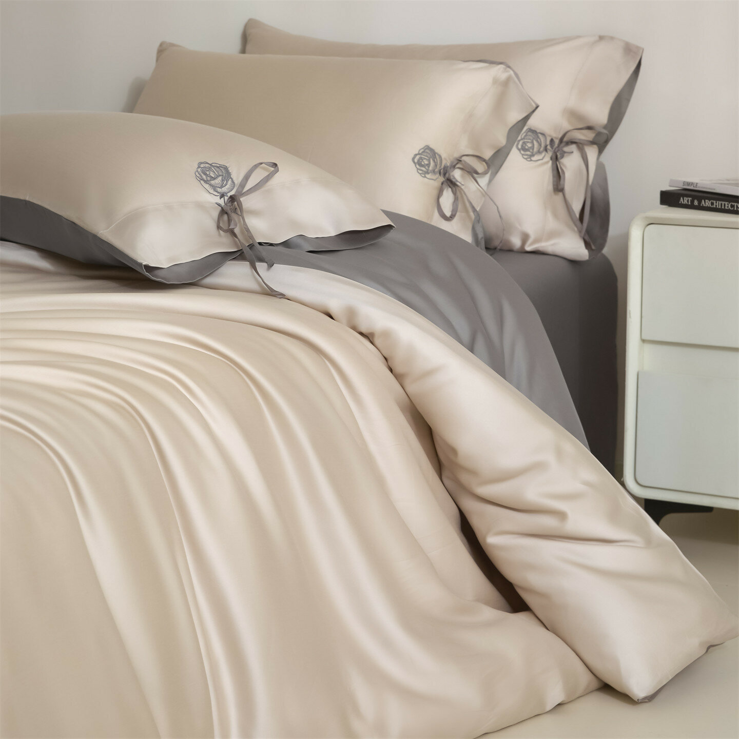 2026 новый комплект из четырех частей с обжимным шнурком Tencel rose, простыня из 100 лиоцелла, стеганое одеяло, легкое роскошное постельное белье 4