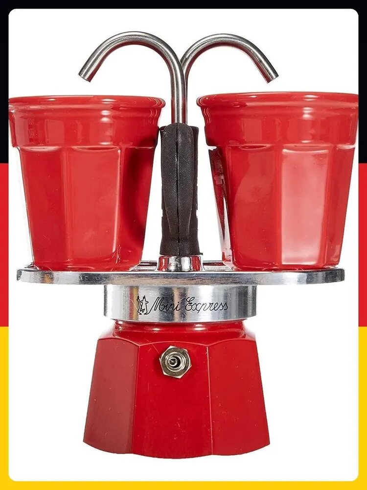 Bialetti Гейзерная кофеварка, цвет красный , создавая насыщенный напиток с богатой пенкой