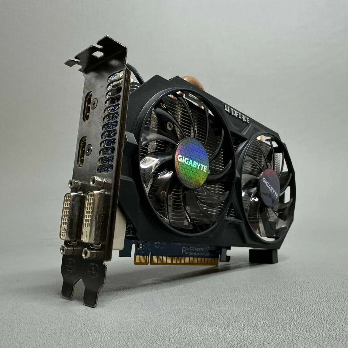 Видеокарта GigaByte GeForce GTX 750 Ti WF OC 2048MB 128bit GDDR5 PCI-E (GV-N75TOC2-2GI) DVI HDMI
