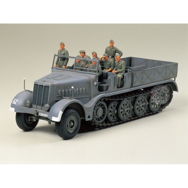 Сборная модель Машинка TAMIYA 1/35 German FAMO 18 ton heavy-duty half track tractor Model Kit 35239