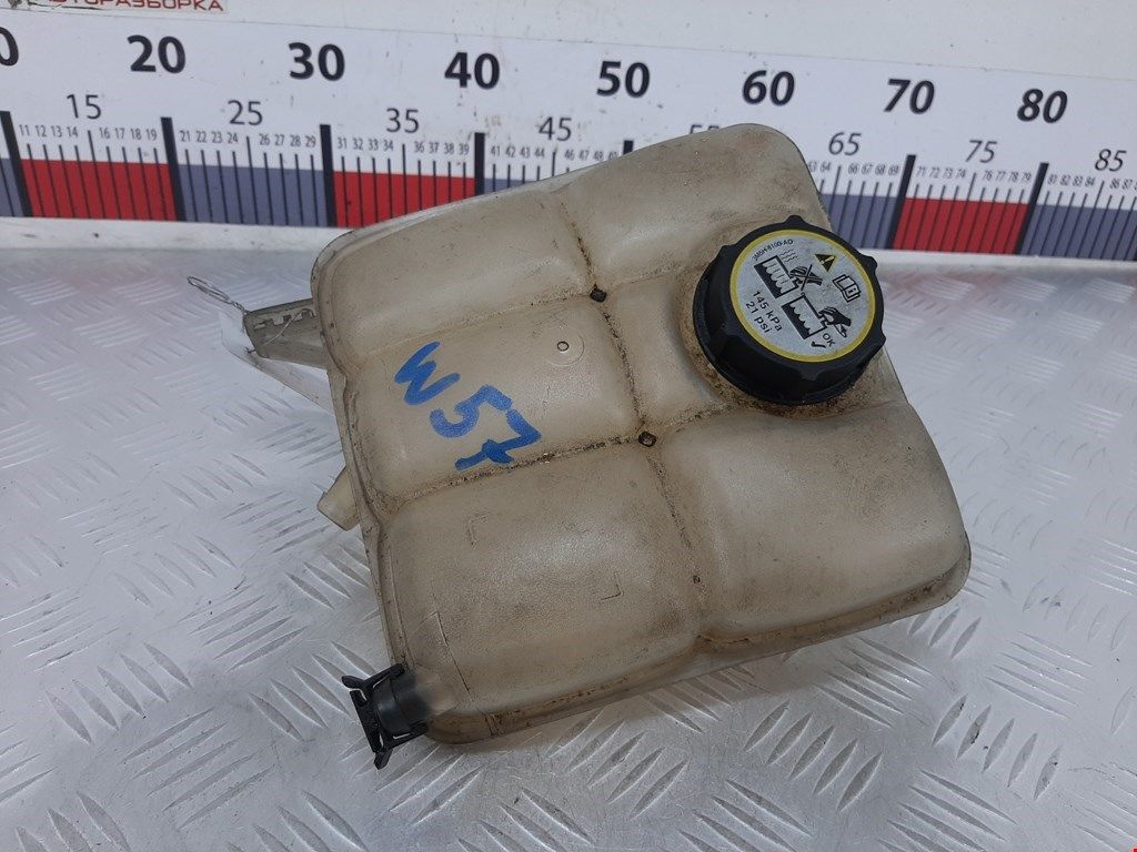 Бачок расширительный / 1712296 8V618K218AE 1717754 для Ford Focus 3 (с пробегом)