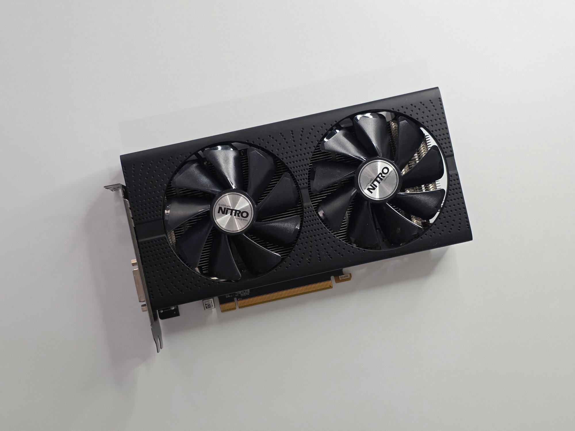 Видеокарта Sapphire Nitro+ RX 580 OC, 8ГБ, 2048 SP, один DVI порт — фото 1