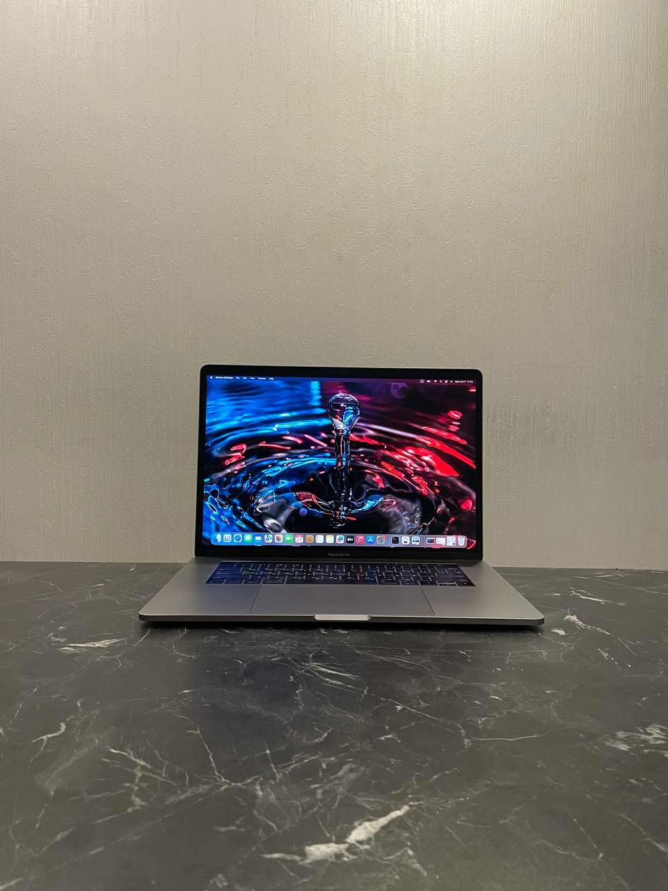 Ноутбук Apple MacBook Pro 15 2017, Intel Core i7 2.9 ГГц, 16/512 ГБ, LPDDR3, AMD Radeon Pro 560, Intel HD Graphics 630