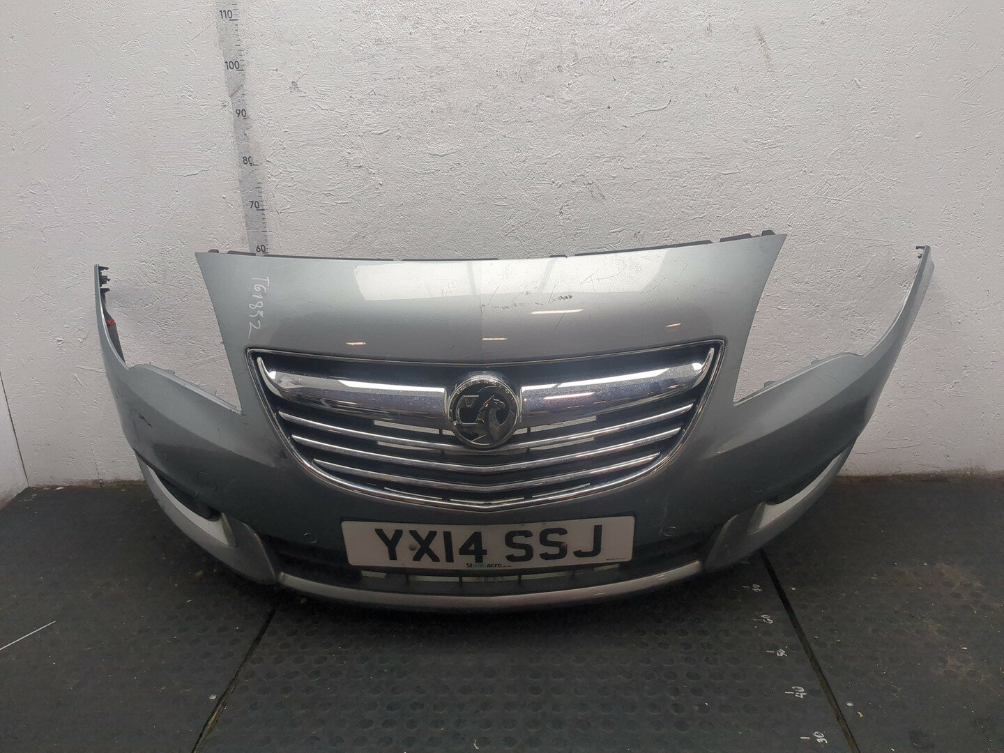 Бампер передний Opel Meriva Б/У