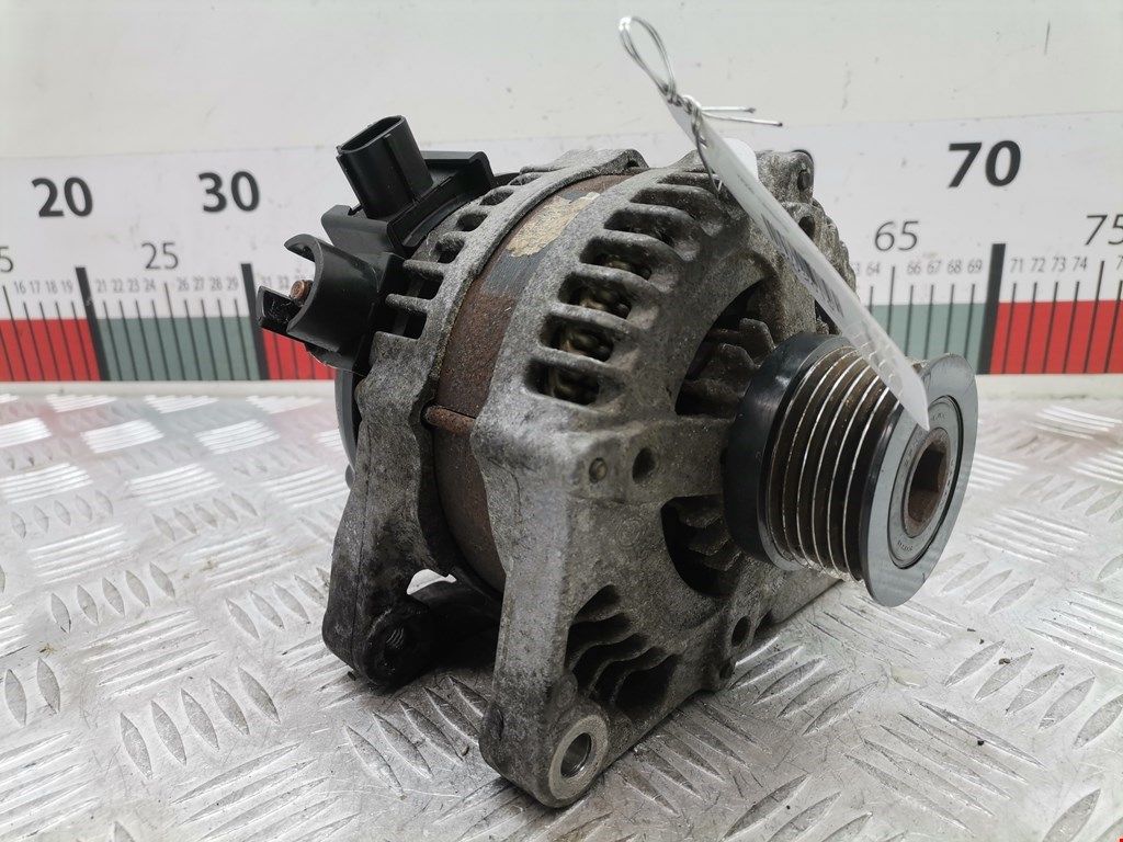 Генератор / 2072019 1042103522 Y60118300B для Mazda 3 BK (с пробегом)