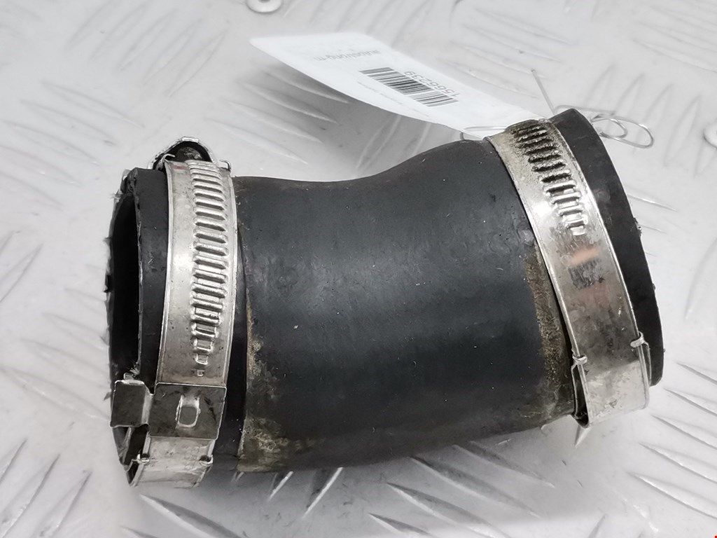 Патрубок турбины / 1566239 5N0145828D 5N0145828D для Volkswagen Eos (с пробегом)
