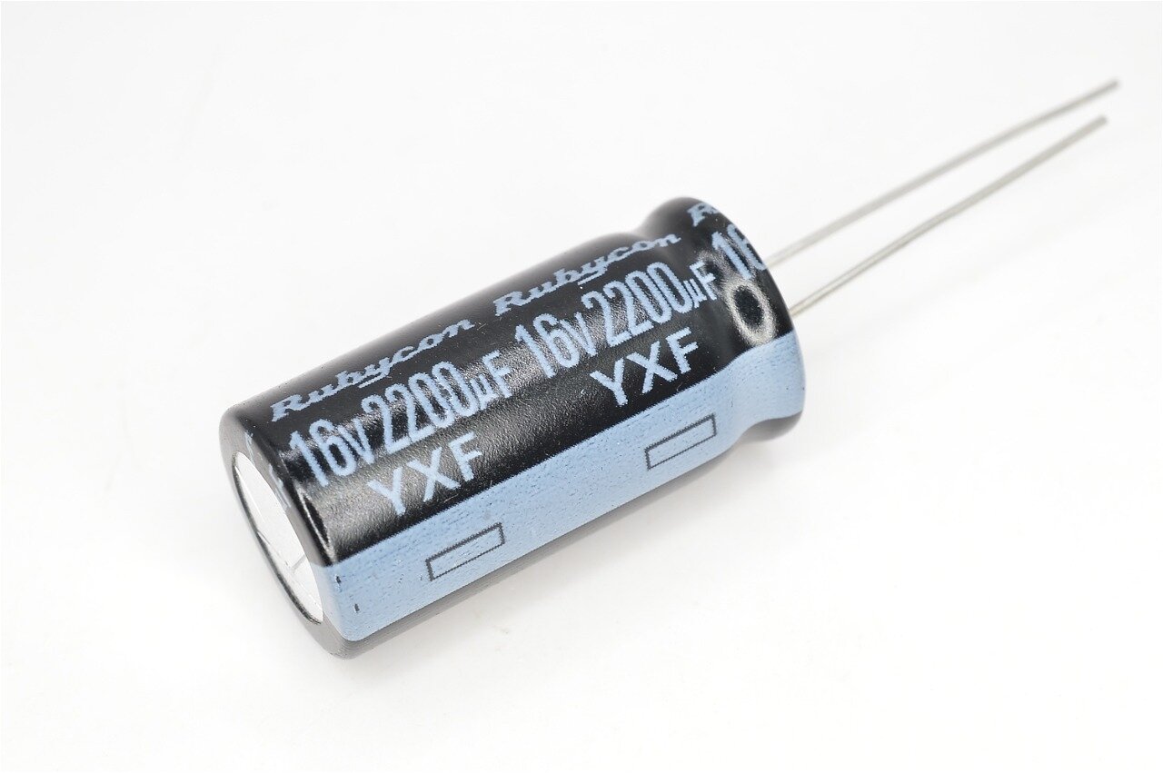 RUBYCON 16YXF2200MG412.5X25 Конденсатор электролитический, 12.5x25мм, 16В, 2200мкФ, 1шт