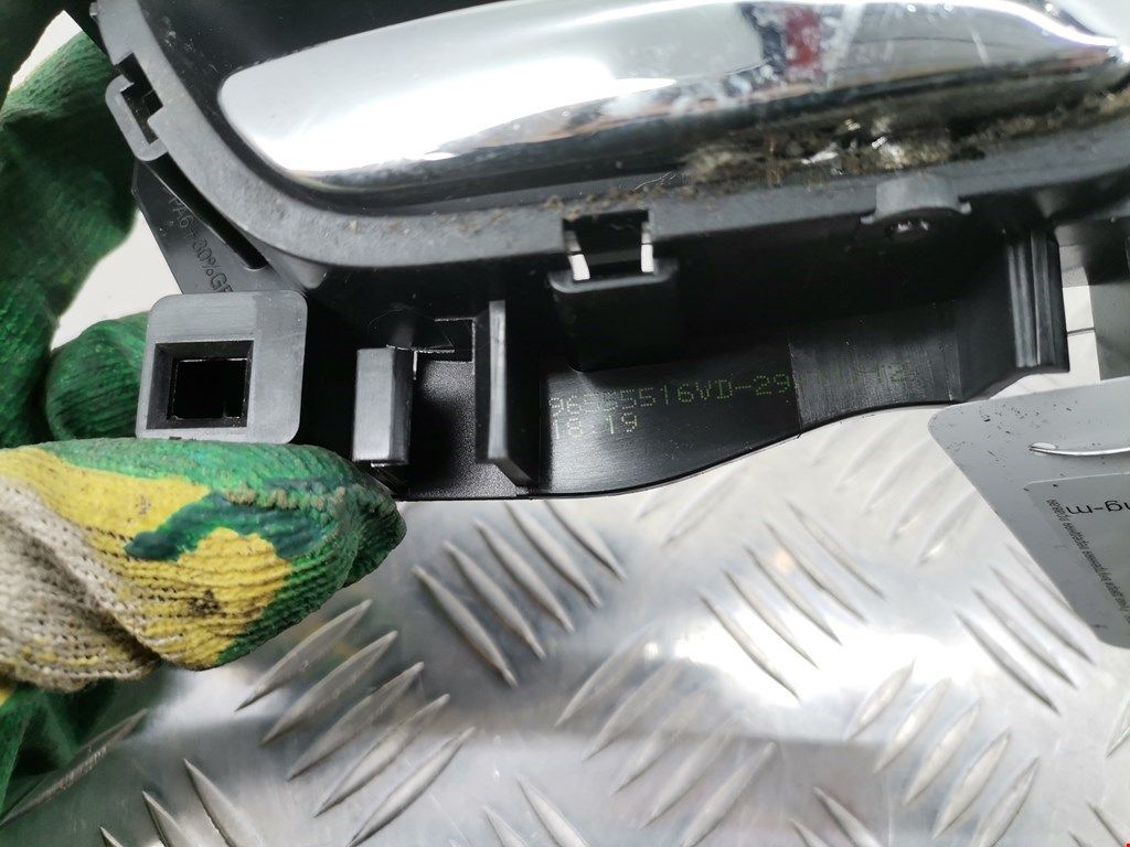 Ручка двери внутренняя передняя правая / 1642856 96555516 9144A5 для Citroen C4_Picasso 1 (с пробегом)