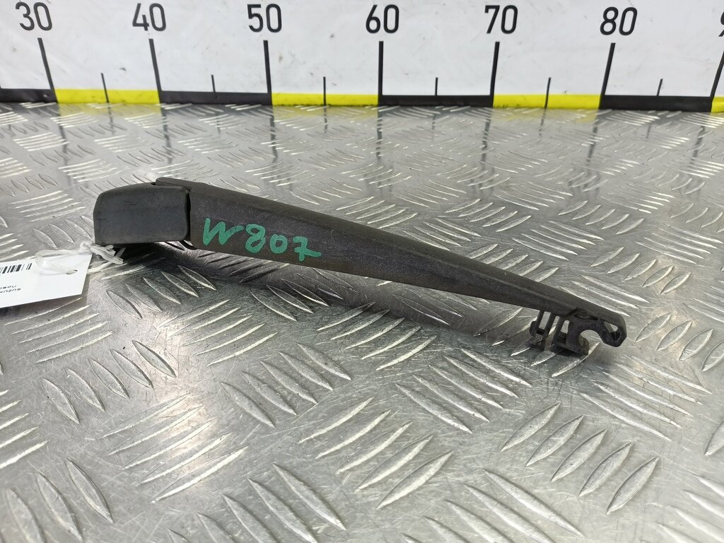 Поводок стеклоочистителя (Дворник) Б/У для SUZUKI Grand Vitara II (2005—2008) 3882165J00