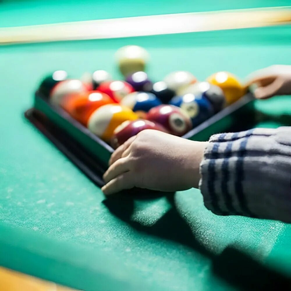 Треугольник для бильярда