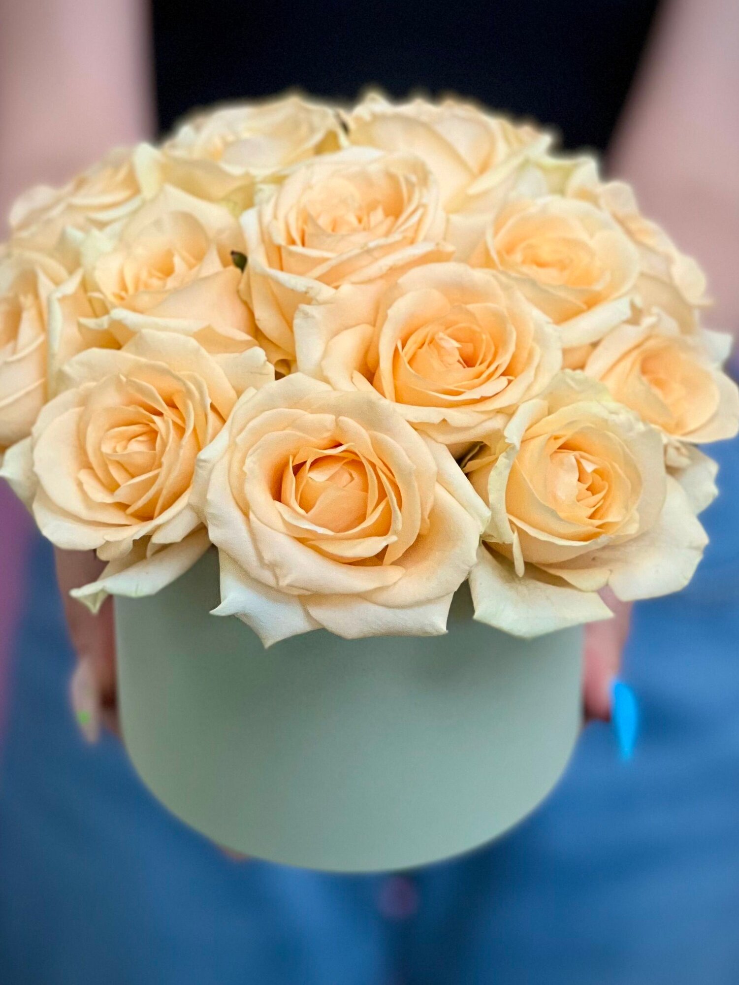 Букет "Кремовая нежность", XS, 11 роз, высший класс качества, в шляпной коробке