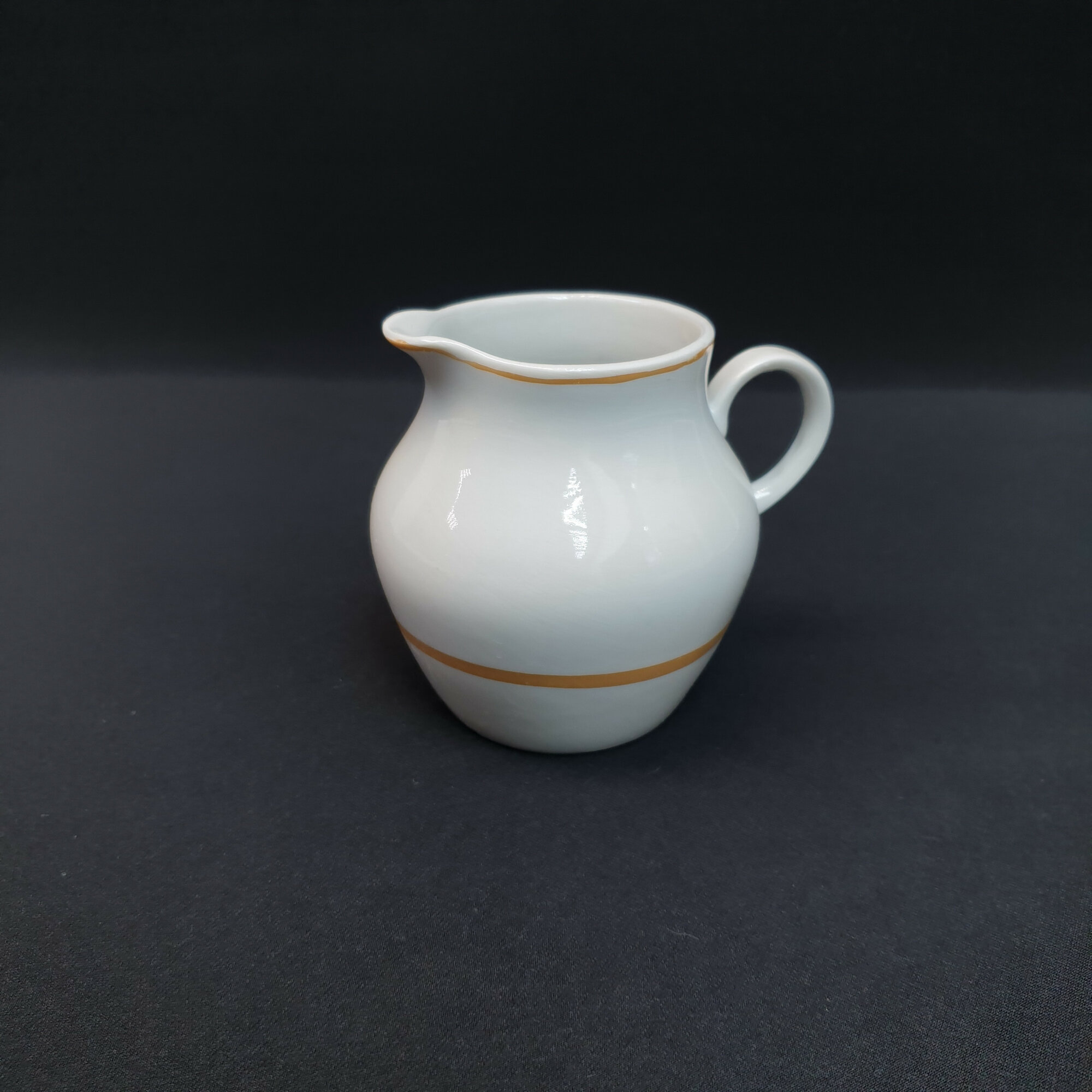 Винтажный молочник Дулево, фарфор 350 мл, скол, СССР