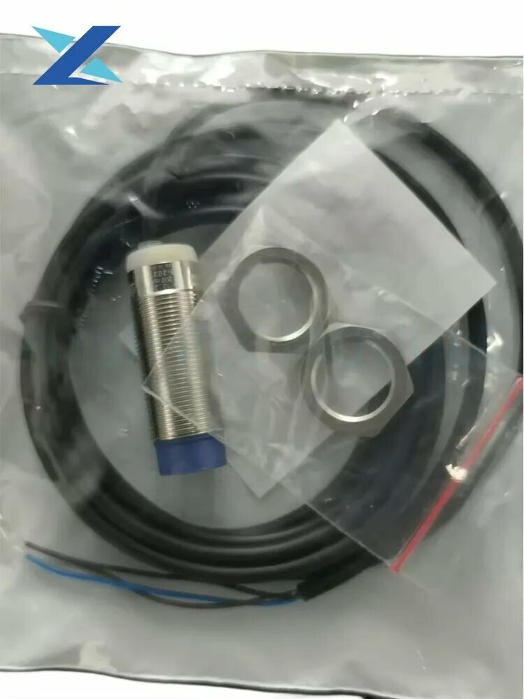 Новый оригинал Бесконтактный переключатель Schneider XS218BLPAL2
