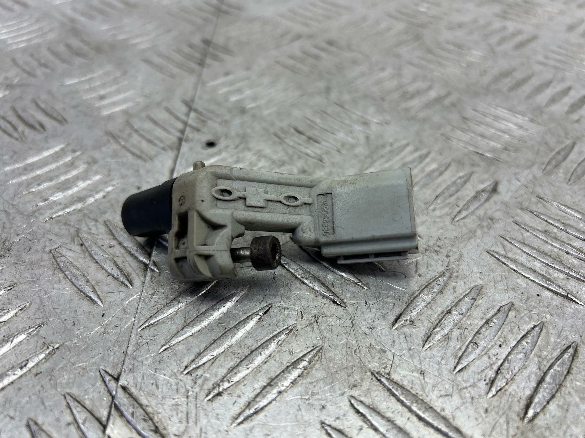 Датчик коленвала Volkswagen Transporter T5 рест. (2009 - 2015) 036906433D