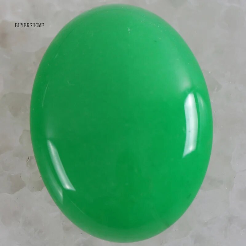 Кабошон изумрудный из нефрита, Green Jade, 30x40 мм