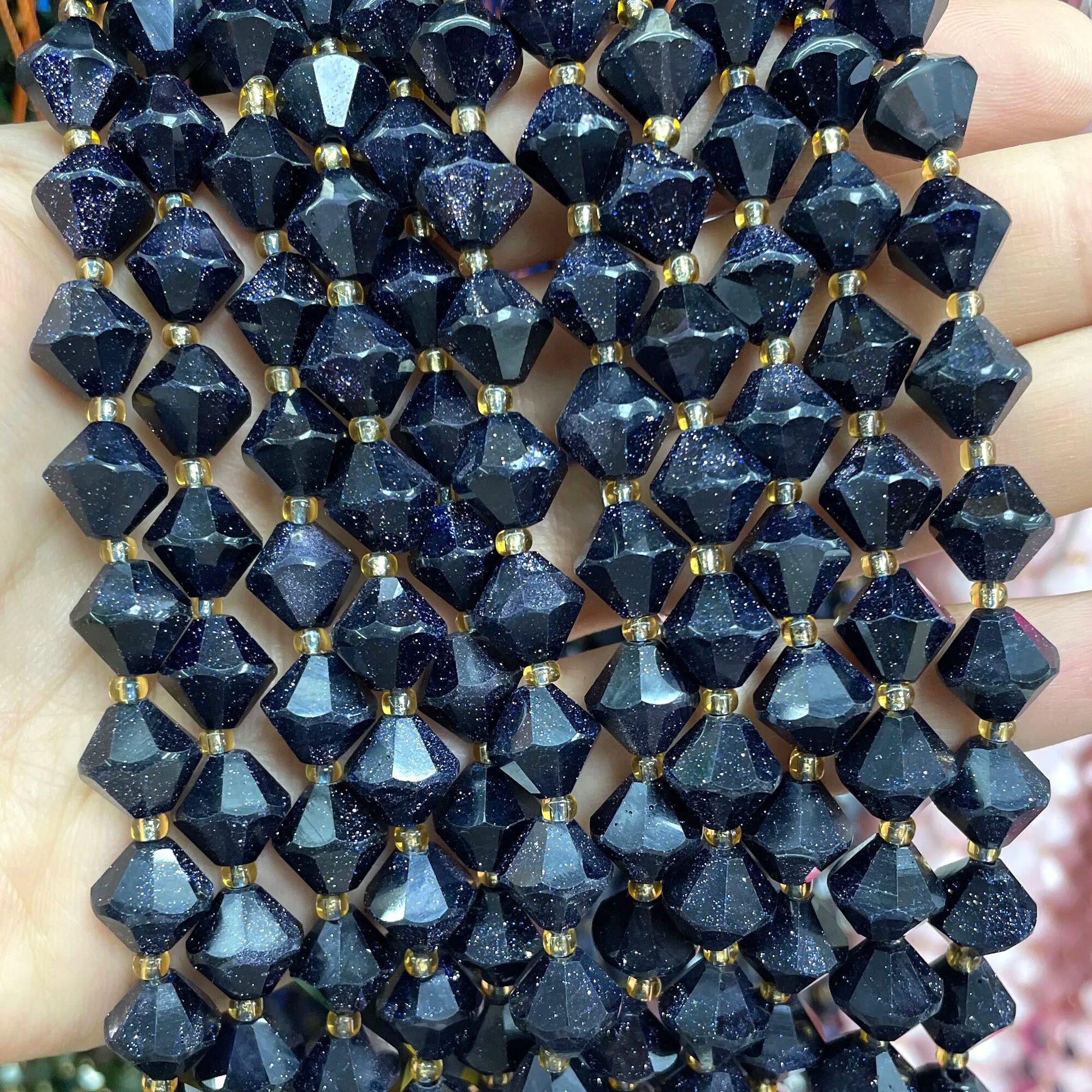 Пирамидальные бусины из камня SYSRXLR 6 8 10 мм Черный, 8MM About 18 PCS, Blue sand stone