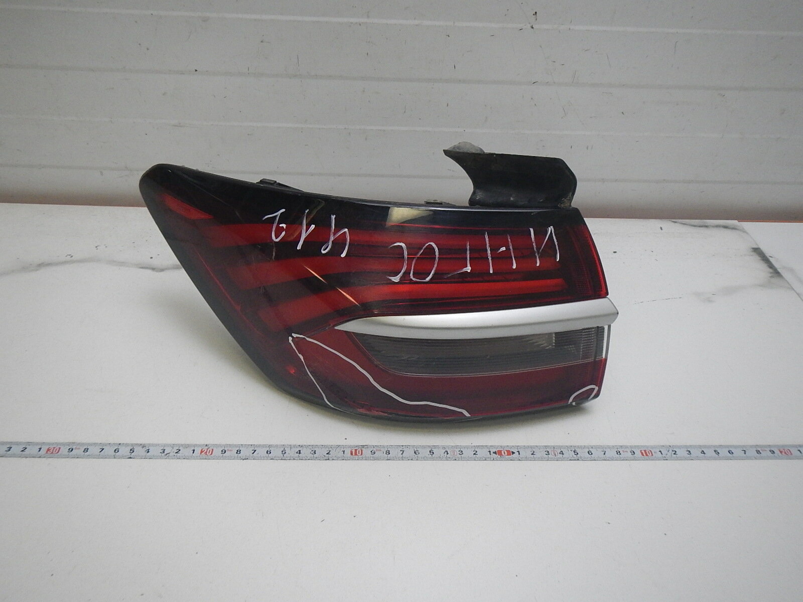 Б/У Фонарь задний левый, Geely (Джили)-COOLRAY (BELGEE X50) (20-) GEELY COOLRAY (BELGEE X50) (20-) Трещины, царапины. 64...