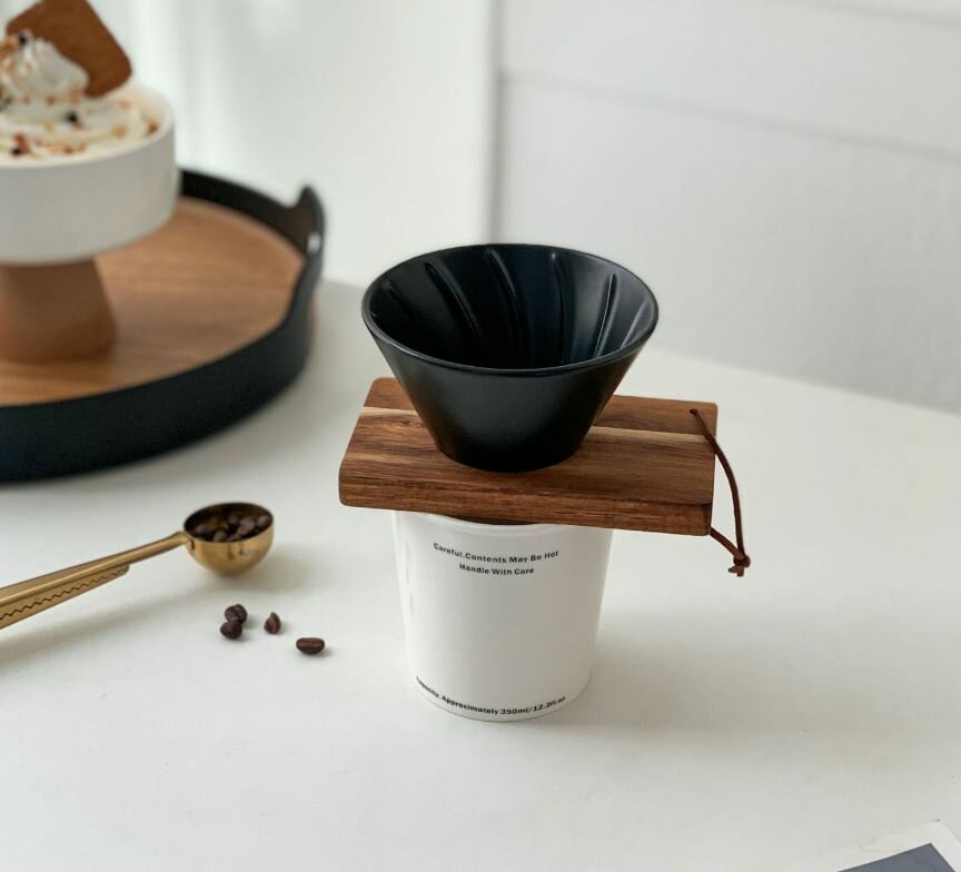 Воронка для кофе V60 DAENERO, выполнена из качественной керамики с деревянной подставкой, фильтр, дриппер, пуровер
