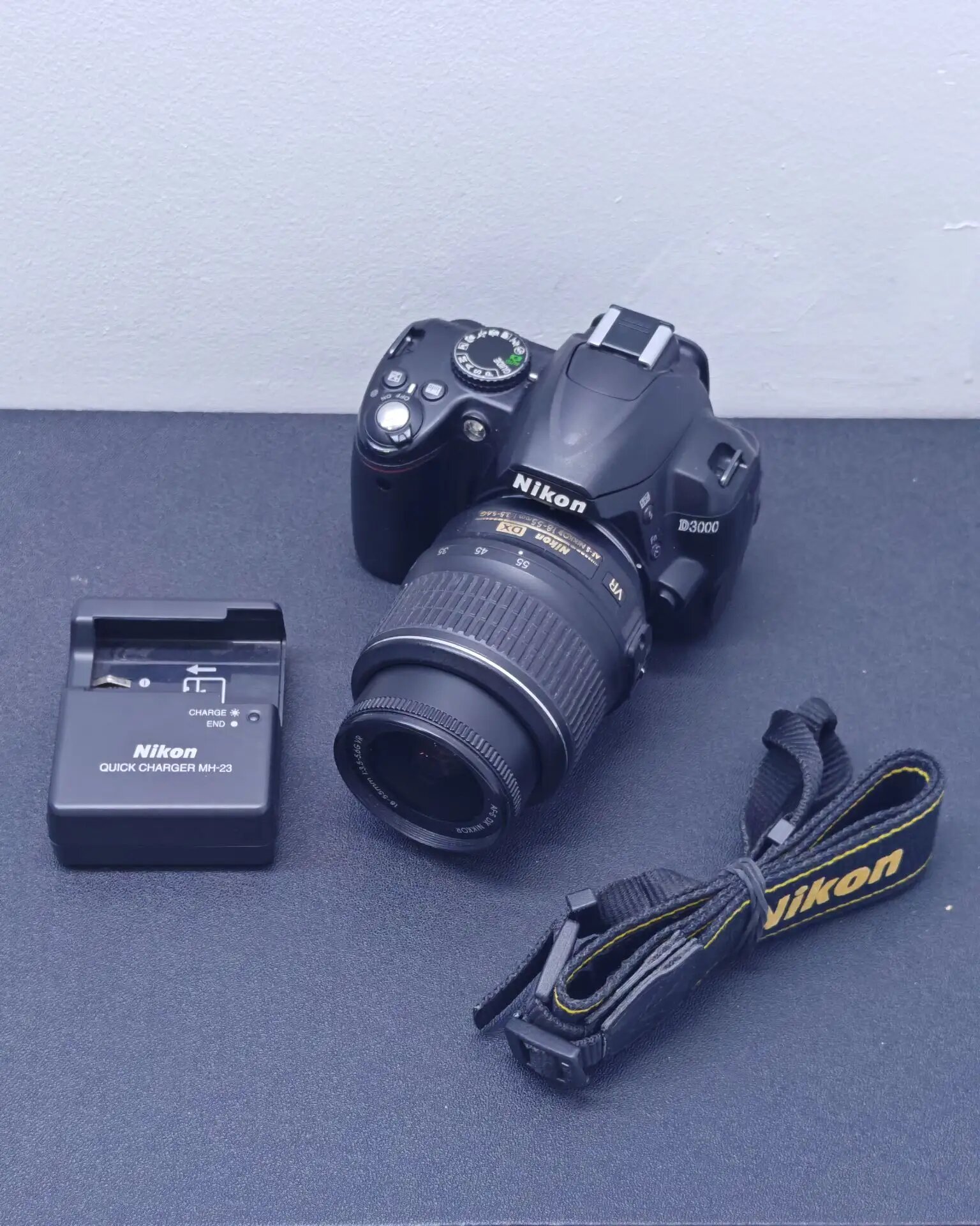 Фотоаппарат Nikon D3000 Kit AF-S DX NIKKOR 18-55mm f/3.5-5.6G VR, черный