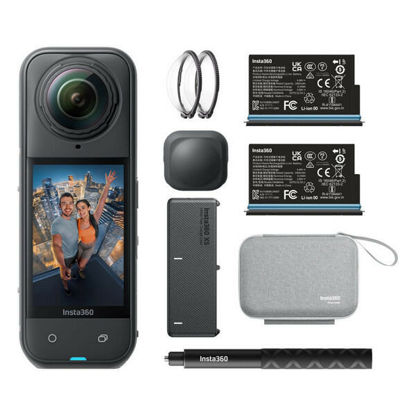 Панорамная экшн-камера Insta360 X5 Essentials Bundle Midnight Black