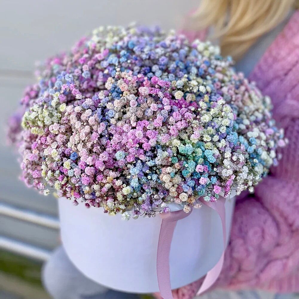 Гипсофила в большой коробке, радужная 25 цветов , композиция с доставкой