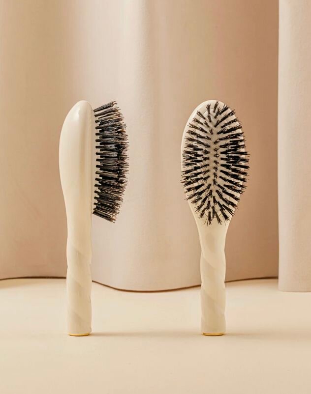 La Bonne Brosse Массажная расческа для волос N 01 Universal Small Hair Care Brush - Creamy white