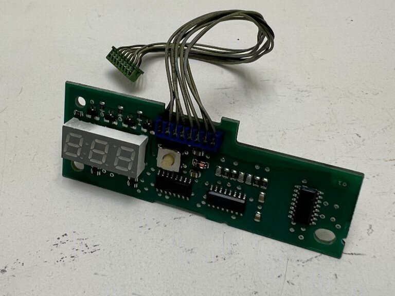 WFC2067OE кт81 Модуль индикации для стиральной машины Bosch 5560000031 б/у