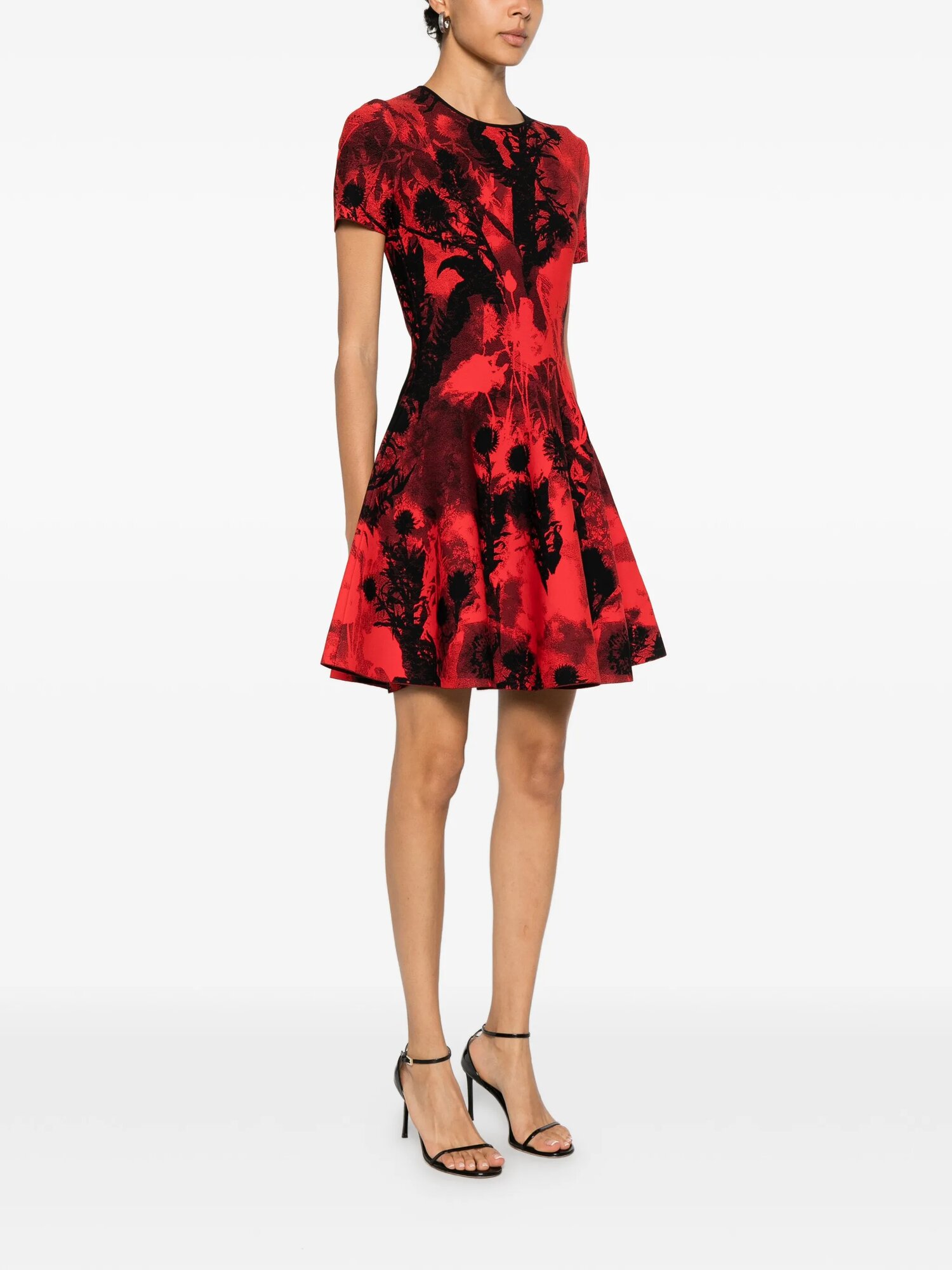 Платье Alexander McQueen Crew-neck flared-hem mini dress, размер 42 — фото 1