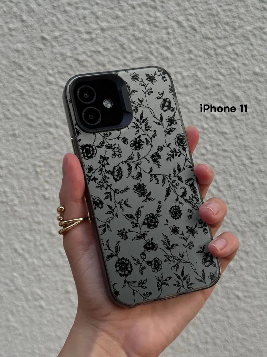 Чехол на iPhone 11 с цветочками