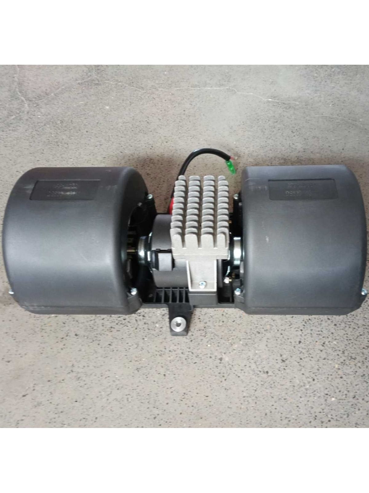 Мотор отопителя кабины 24V HOWO T5G и SITRAK C7H качество от WAYTEKO PREMIUM Арт. 811W61942-0003
