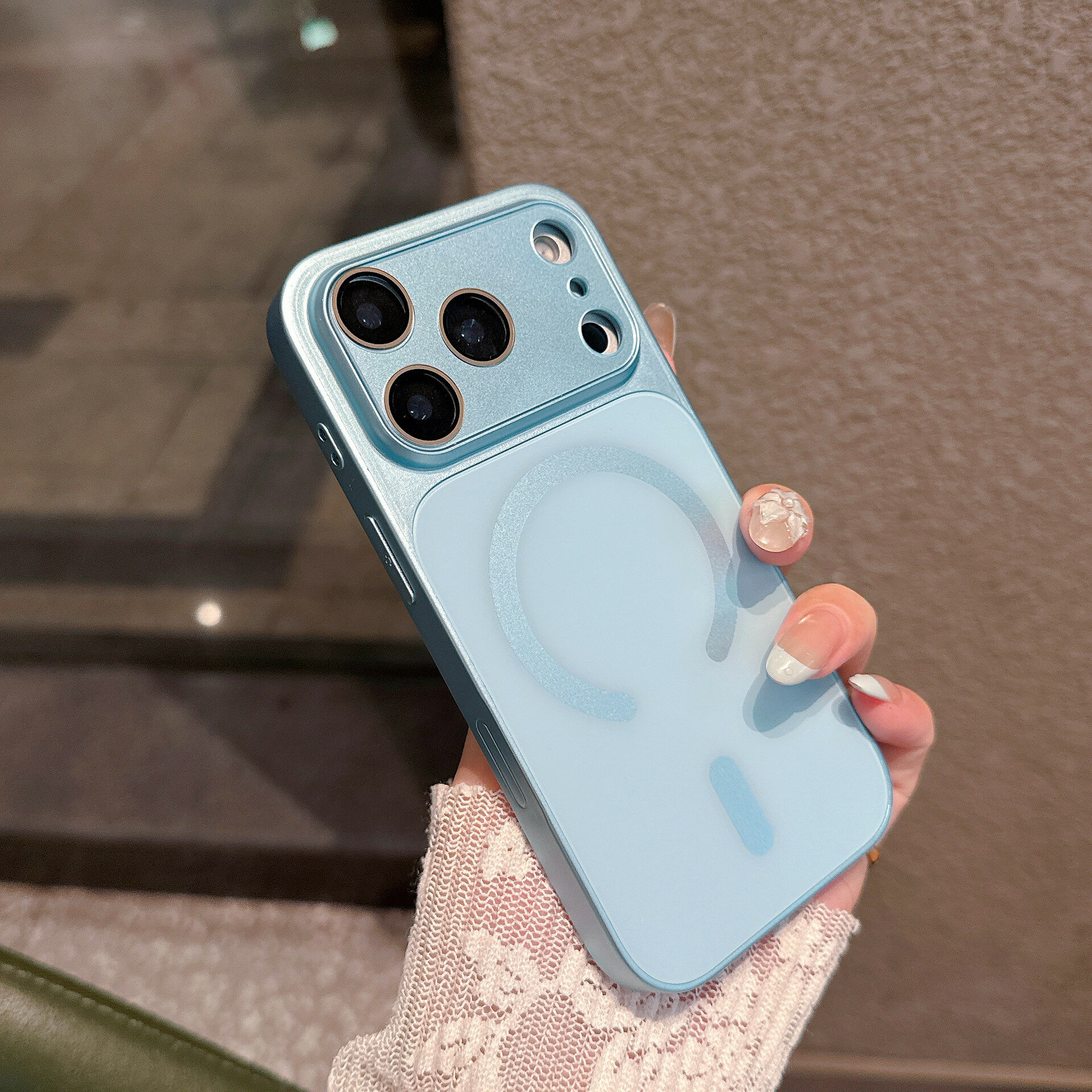 Матовый Магнитный Чехол для iPhone 17 С Контрастным Цветом Противоударная Задняя Крышка Синий