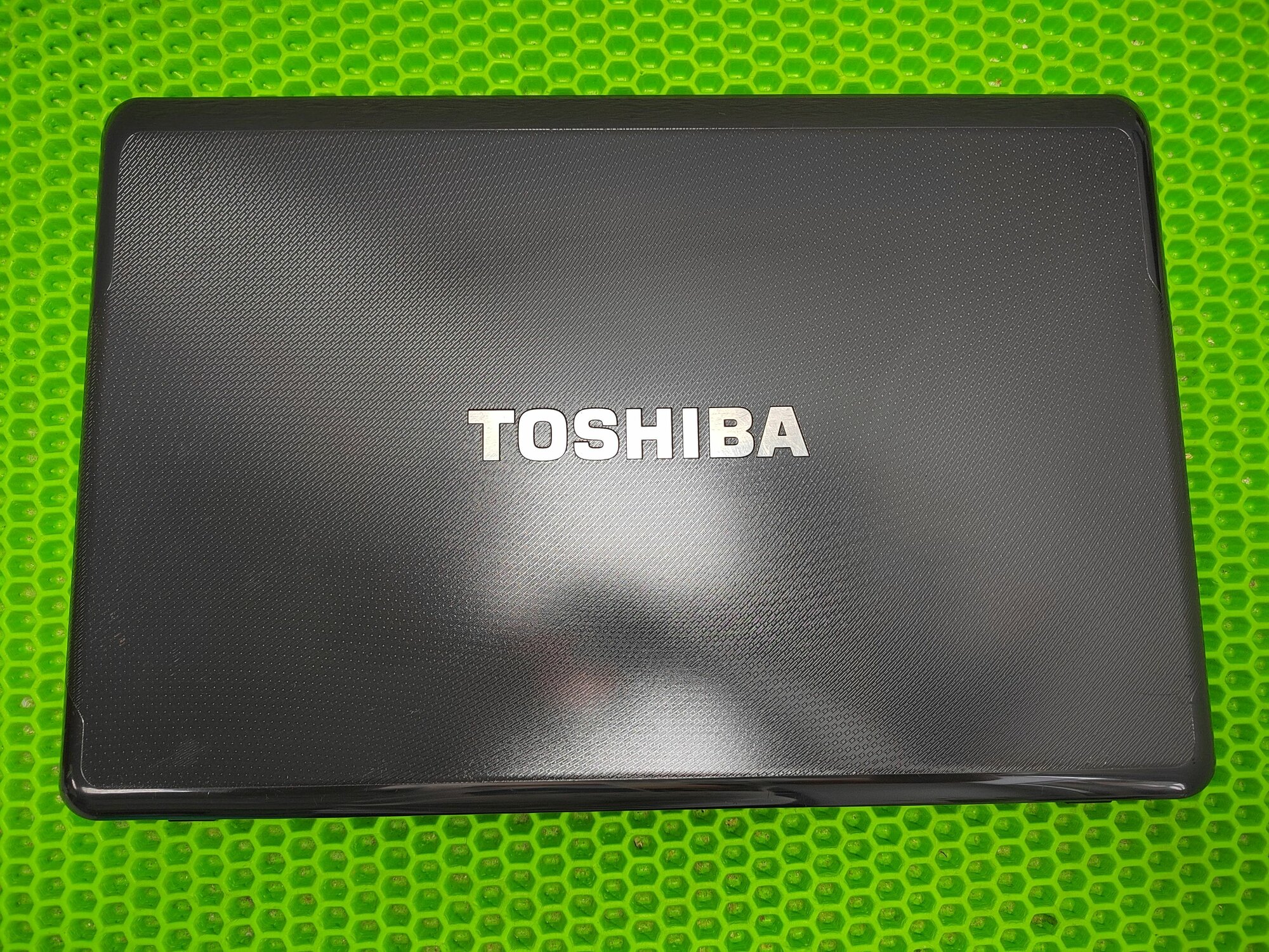Крышка матрицы для ноутбука Toshiba Satellite A665