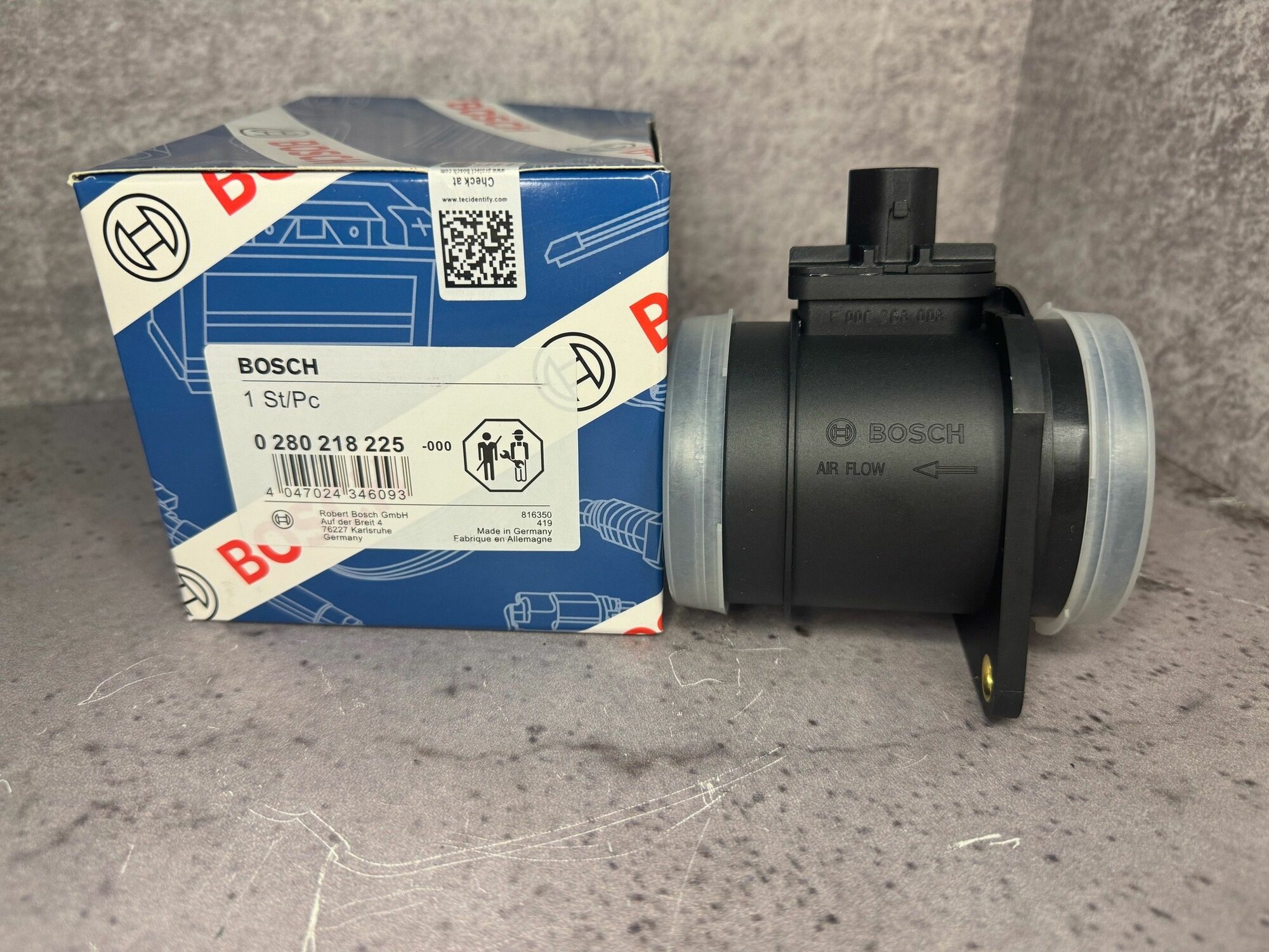 Датчик массового расхода воздуха (ДМРВ) Приора, Калина, Гранта, нива 4х4 BOSCH 2170 (225) (М 17.9.7) арт. 0280218225