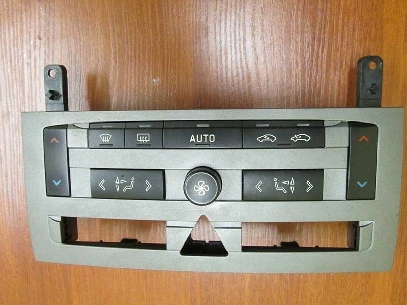 Блок управления климатической установкой 96573328YW01 Citroen C5 б/у