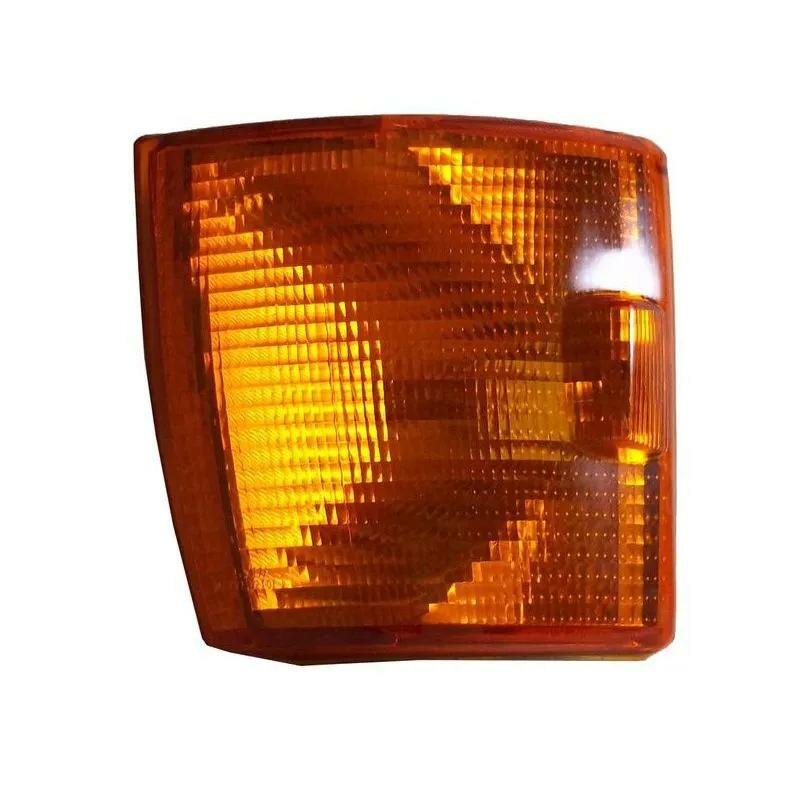 Габарит SAT ST-441-1510YR Volkswagen Transporter 90-03, Caravelle 90-03 справа