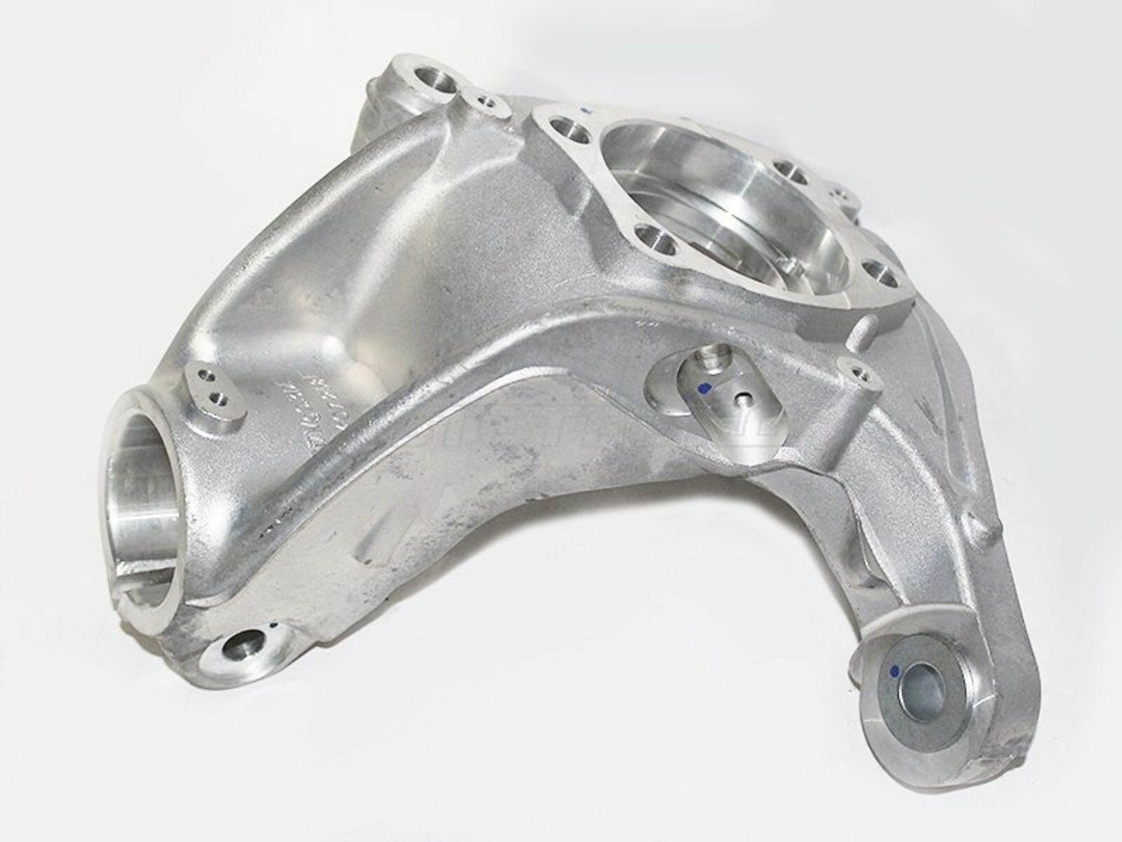 Кулак поворотный VOLKSWAGEN PASSAT B6 05-10 RH