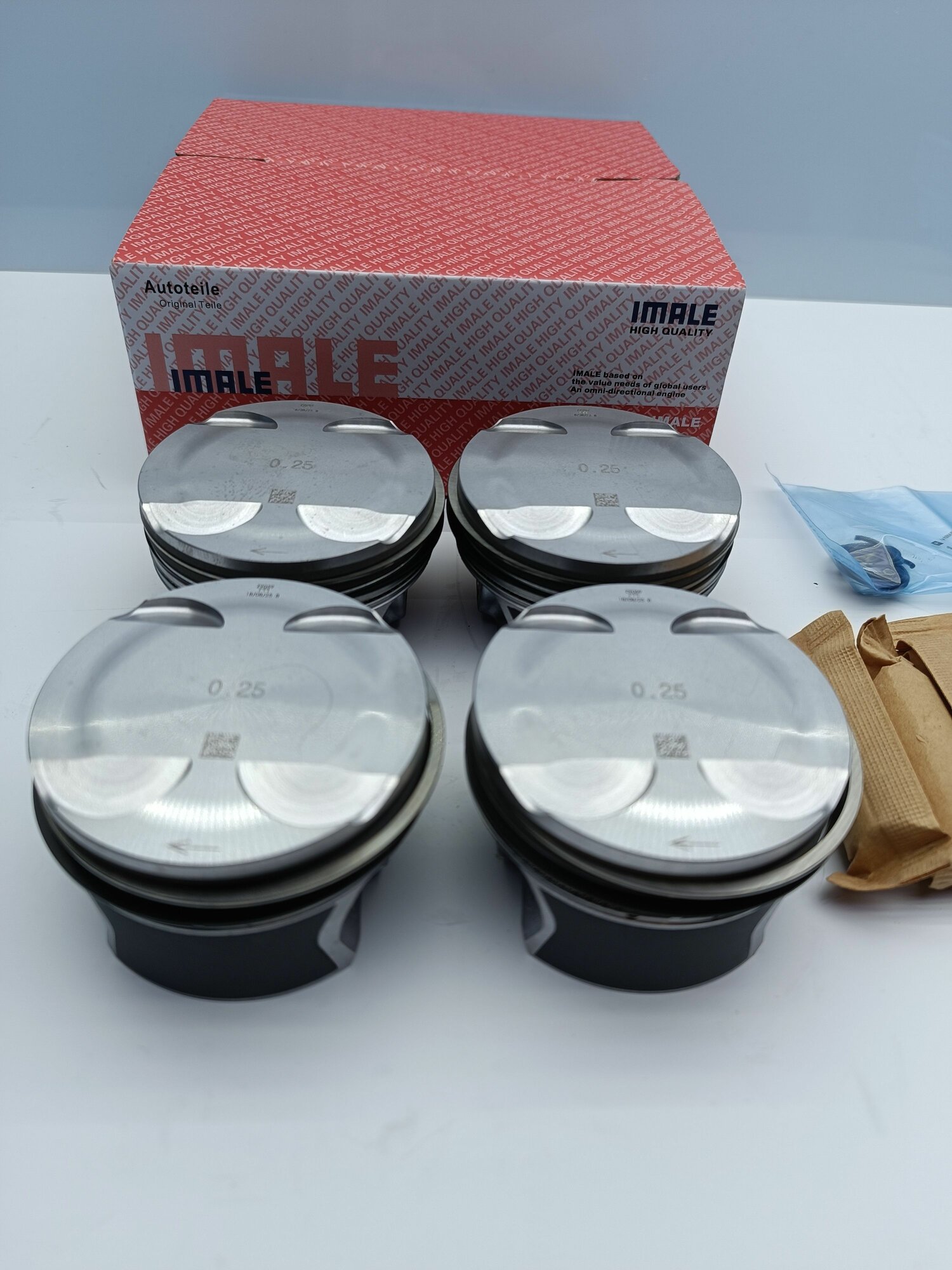 Комплект новых ремонтных (+0.25) поршней VW VAG EA 211 1.2 CJZ IMALE/IMLENG I01001066 04E107065BC