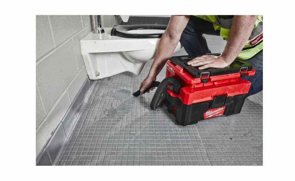 Пылесос Milwaukee M18 FPOVCL-0 (без АКБ и ЗУ)