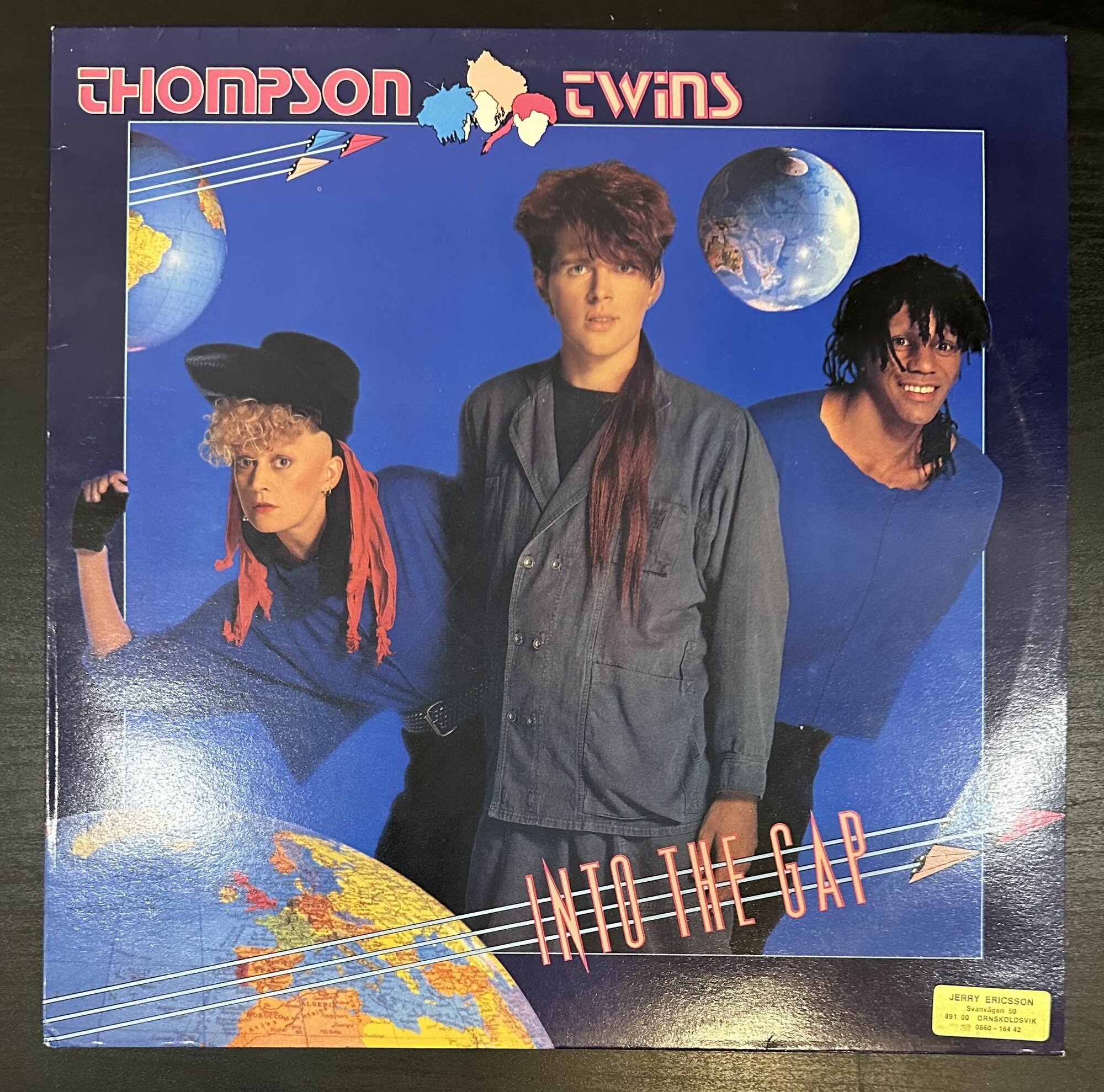 Виниловая пластинка Thompson Twins Into The Gap (Скандинавия 1984г.)